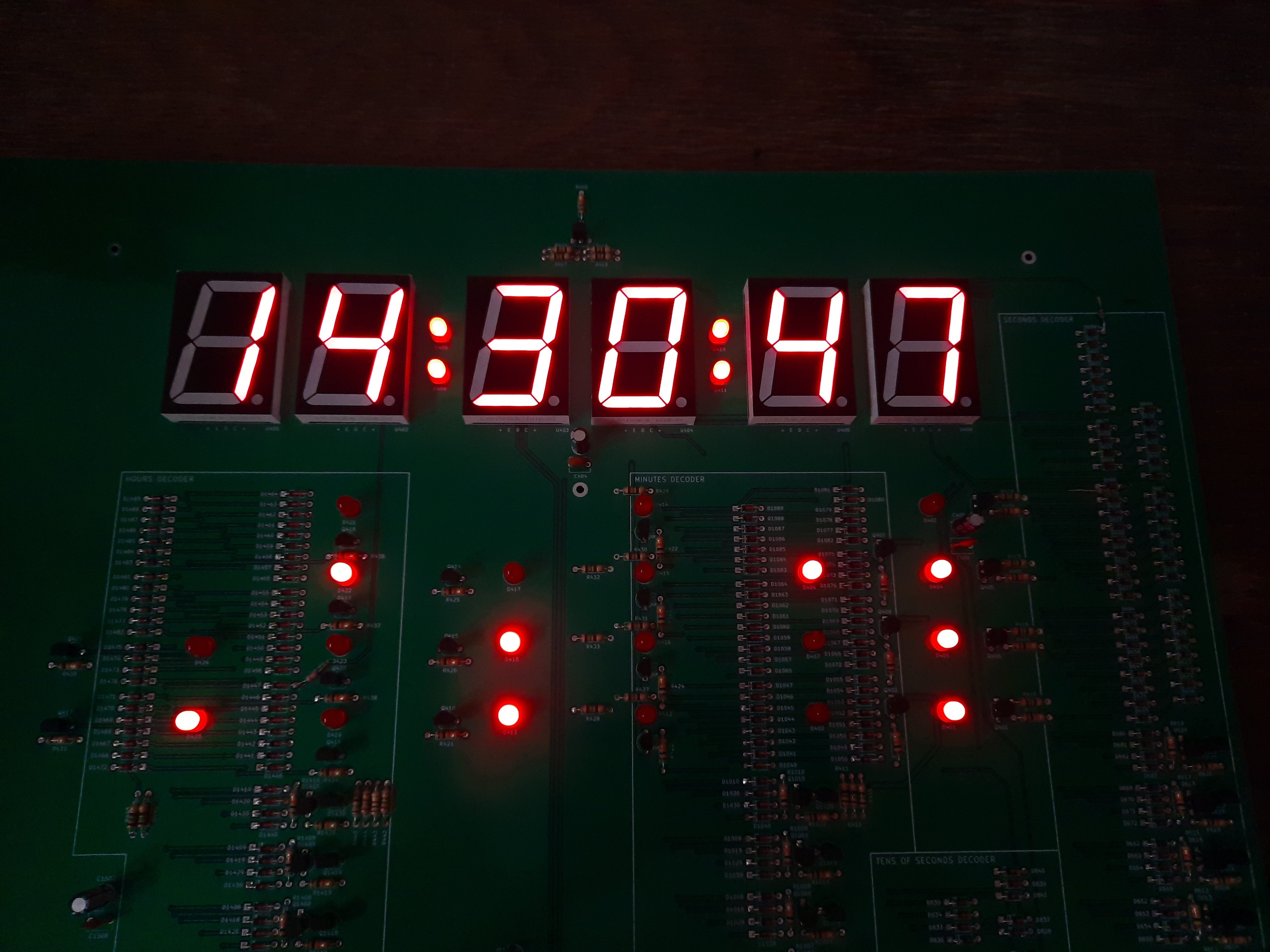 Mega Transistor Clock